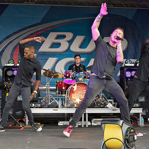 THE BOY BAND REVIEW – Love Productions